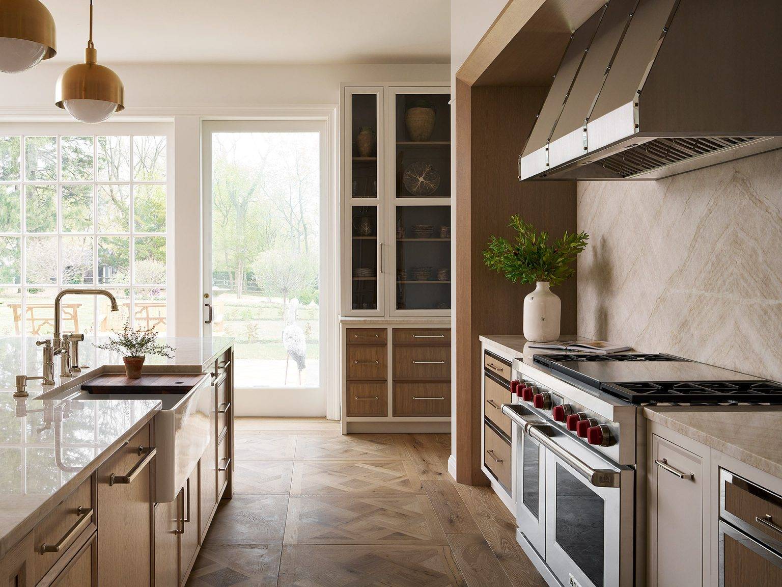 How to Choose the Right Kitchen Cabinets: A Complete Guide